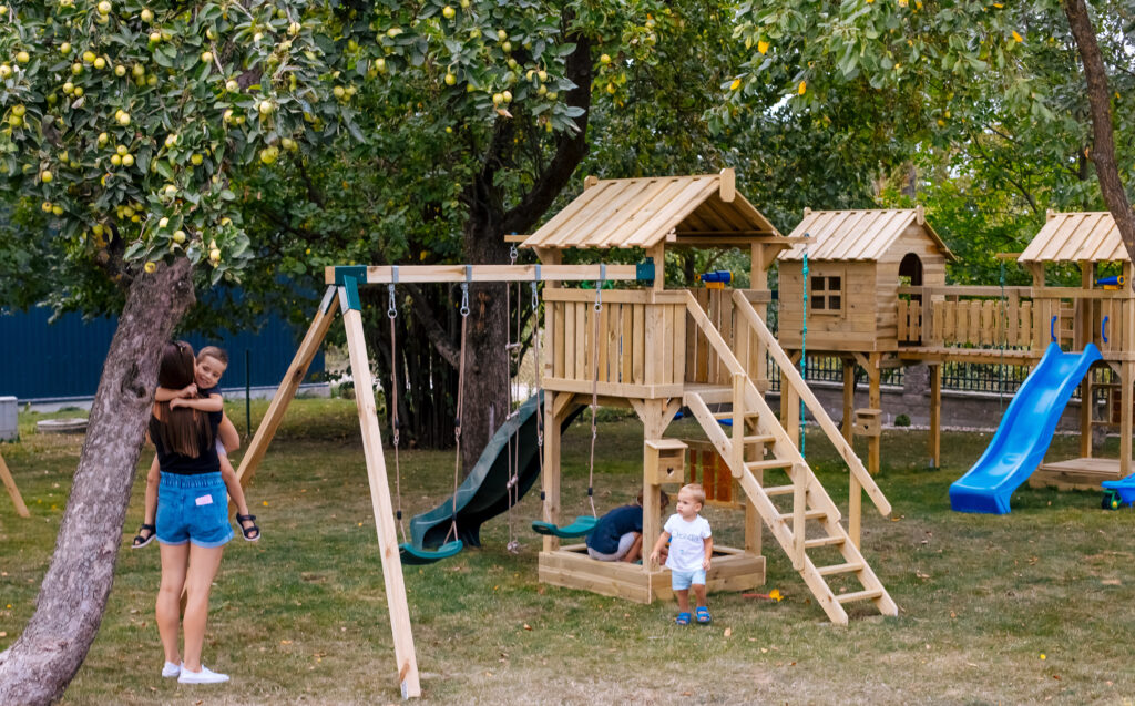Drewniany Plac Zabaw - Mały Raj - Bezpieczny plac zabaw - Meblogród.pl