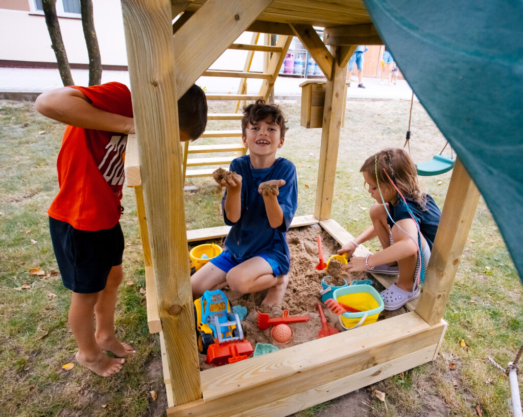 Drewniany Plac Zabaw - Mały Raj - Bezpieczny plac zabaw - Meblogród.pl